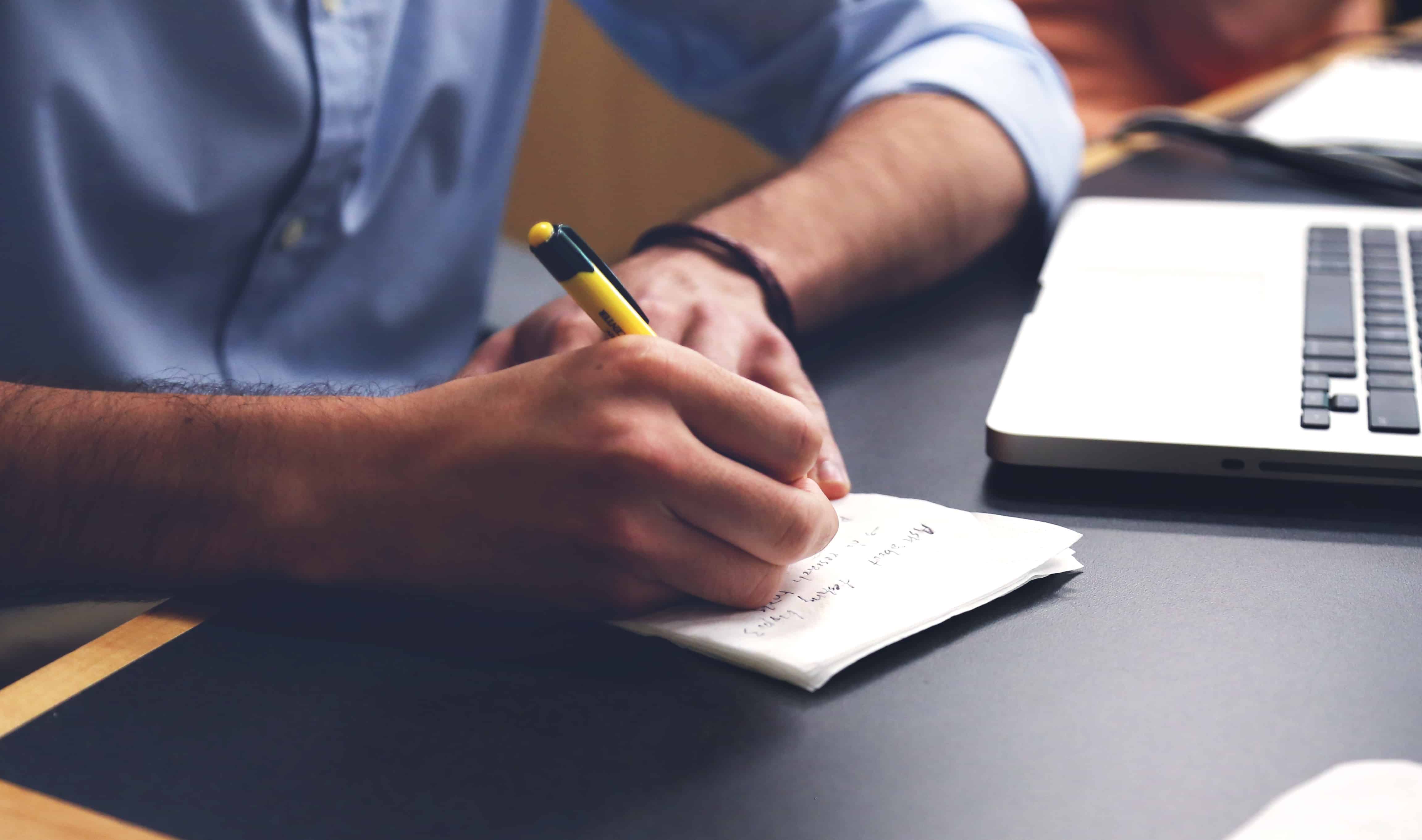 Difference Between Blogging And Academic Essay Writing Difference Between Blogging And Academic Essay Writing